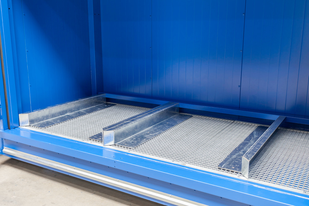 Platform rails for pallets