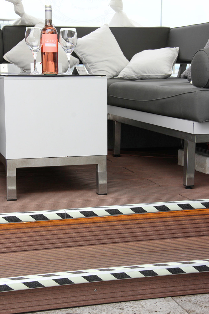 Anti-slip edge profile, luminescent ,W 1000 mm